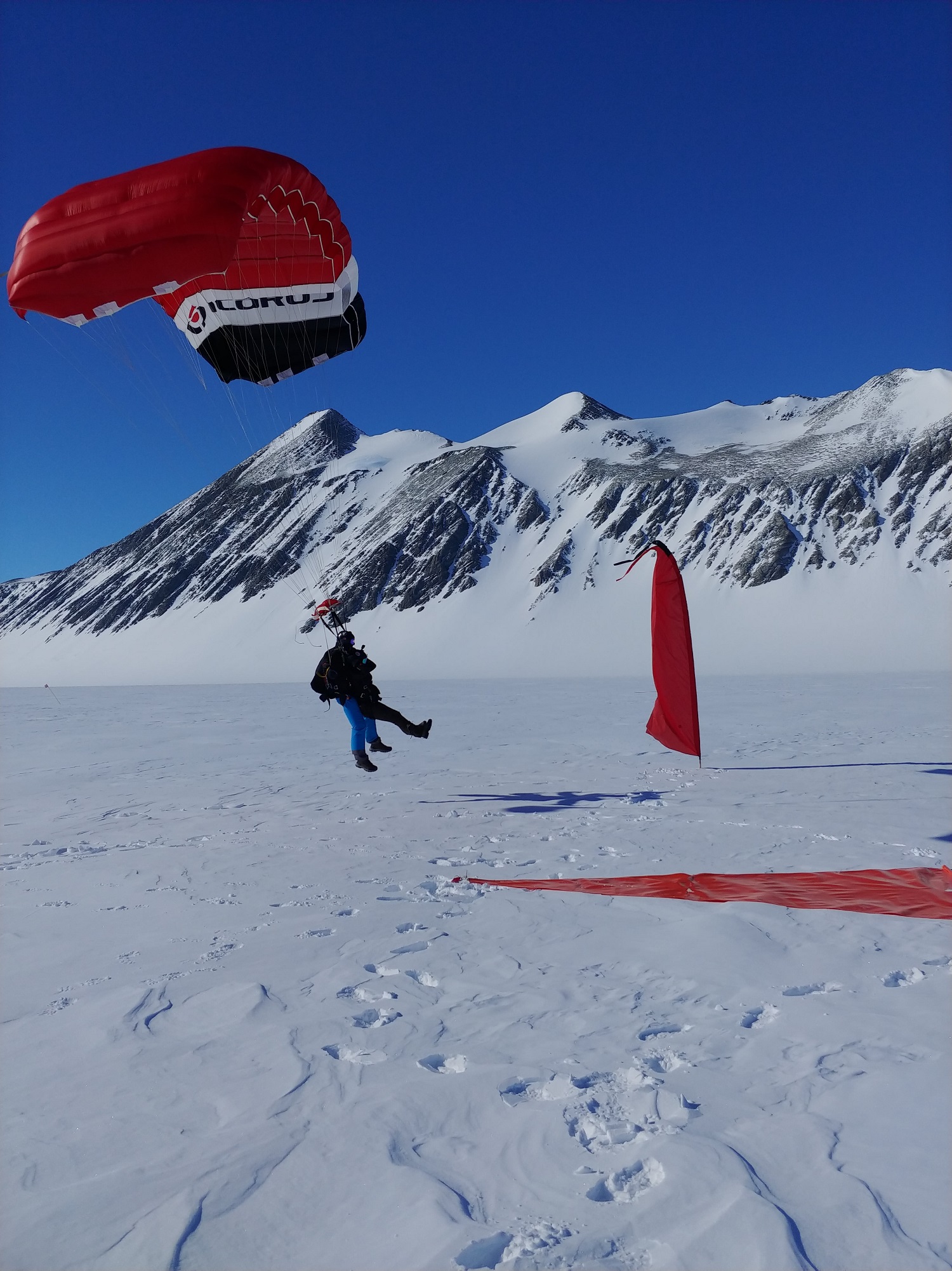 Antarctica – Skydive OBX